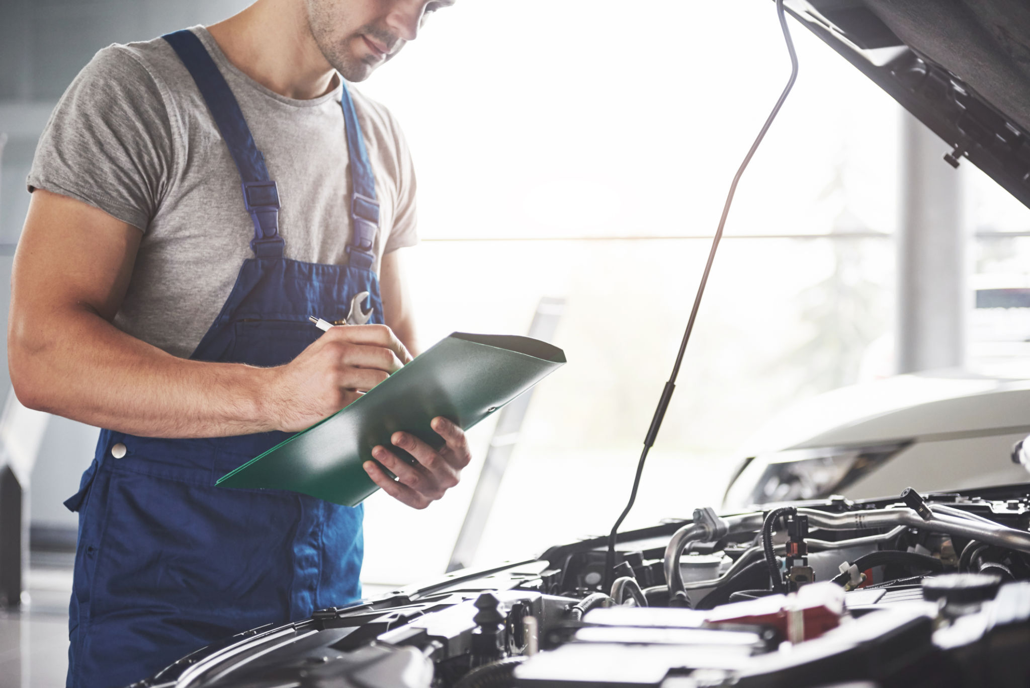 Hybrid Battery Replacement Cost UK Explained - Hybrid Centre UK
